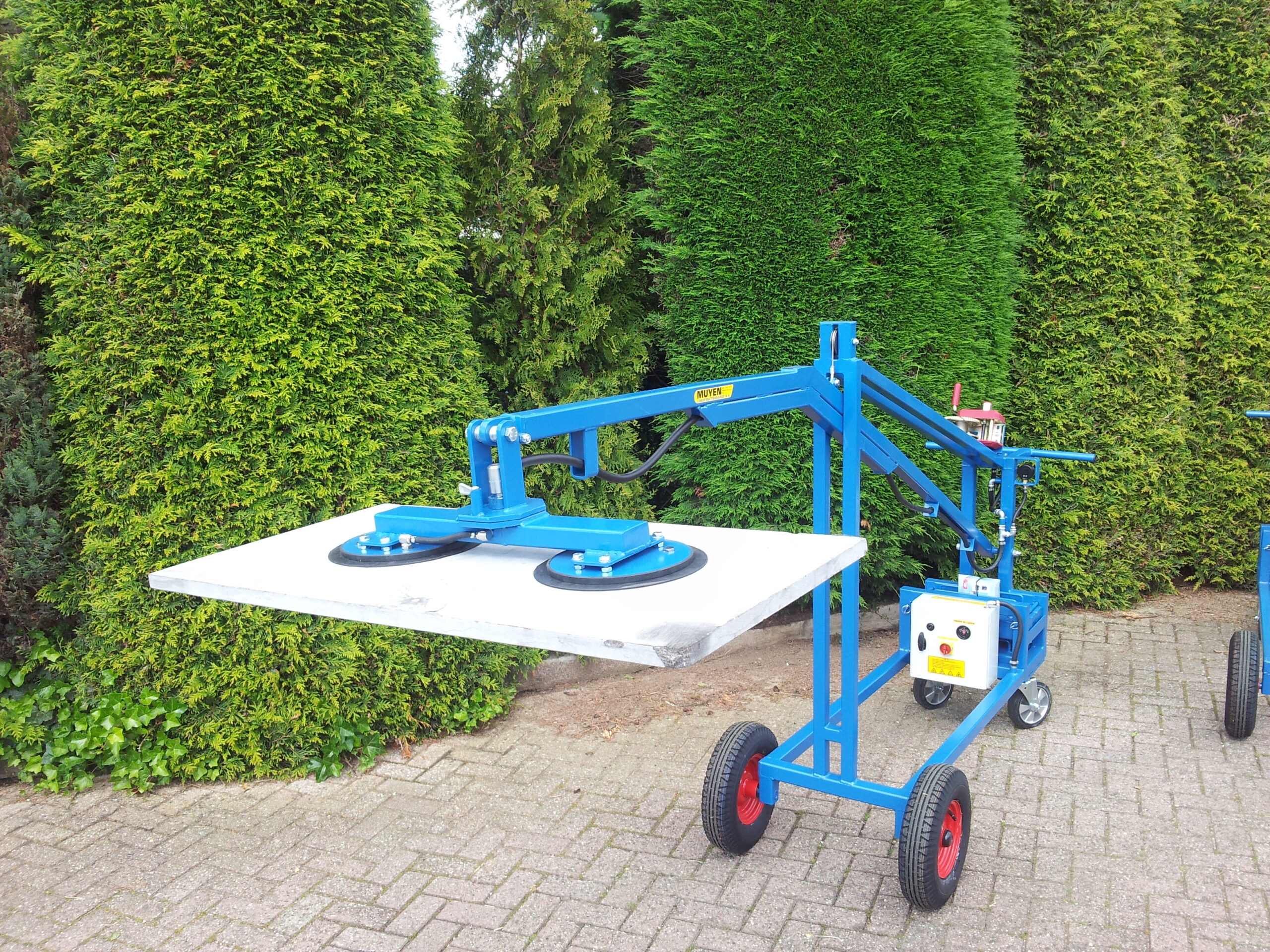 Lifter floor plates. - GlassHandling