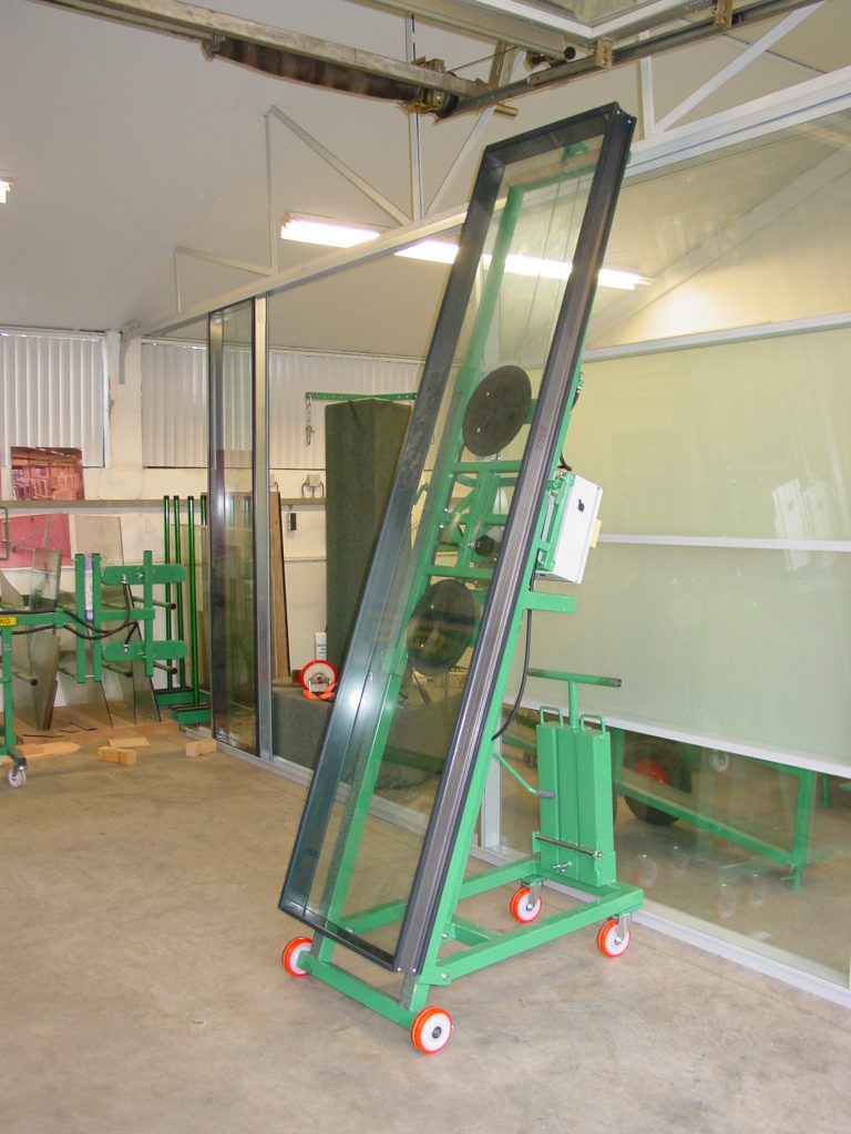 Lifter for installing inside walls - GlassHandling