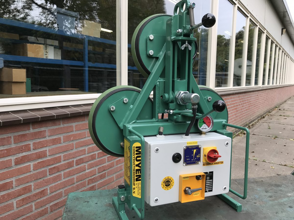 VA720, Vacuum machine on battery 350 kg - GlassHandling