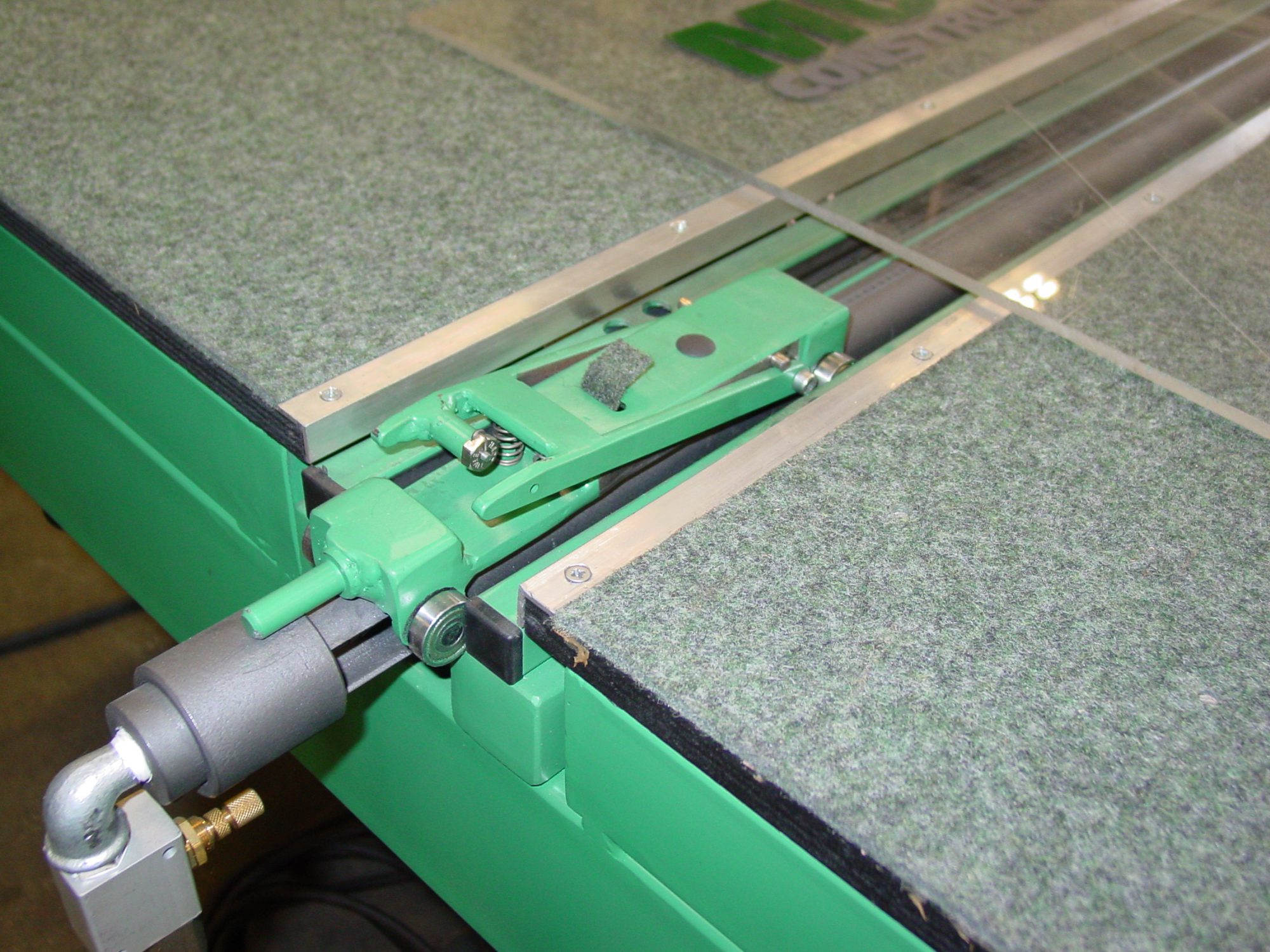 SG201, Liminated glass cutter - GlassHandling
